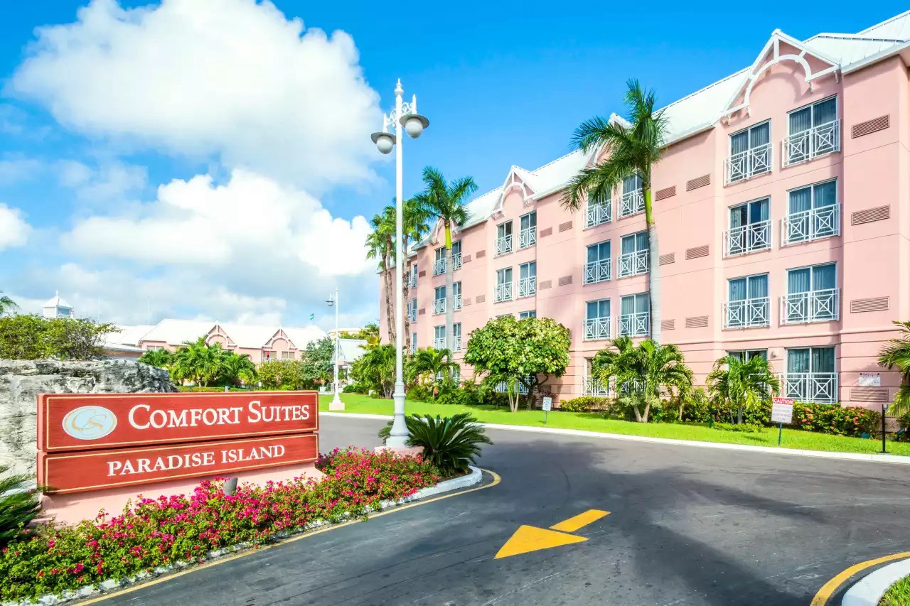 Comfort Suites Paradise Island - Family-Friendly Hotel in Nassau ...